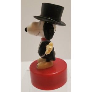 Peanuts | Other | Peanuts Snoopy Vintage Ideal Finger Push Button ...